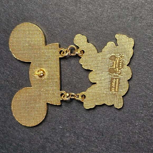 Disney | Accessories | New Walt Disney World Pin Ears To You 202 ...